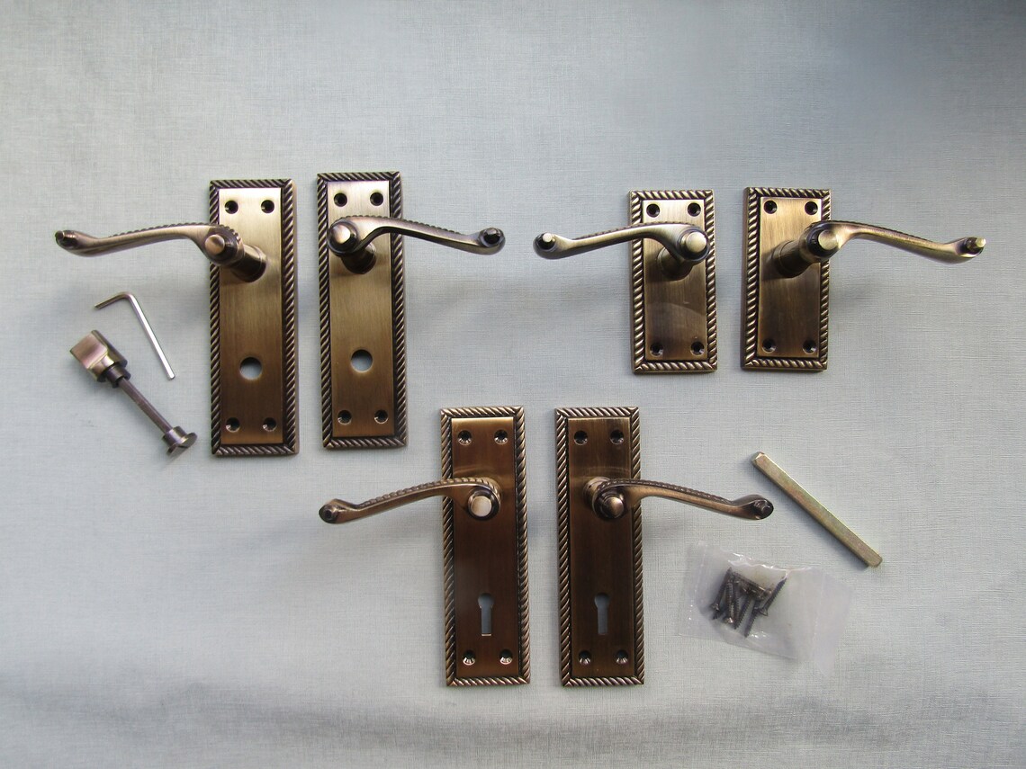 ANTIQUE BRASS GEORGIAN Lever Door Handles Lever Lock/latch/bathroom ...