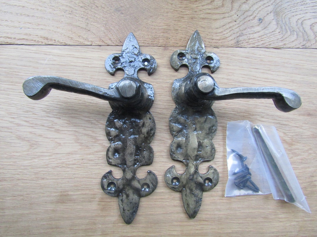 Rustic LEVER DOOR HANDLES Cast Iron Fleur De Lys Lever Latch Mortice ...