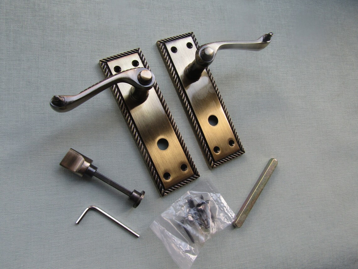 ANTIQUE BRASS GEORGIAN Lever Door Handles Lever Lock/latch/bathroom ...
