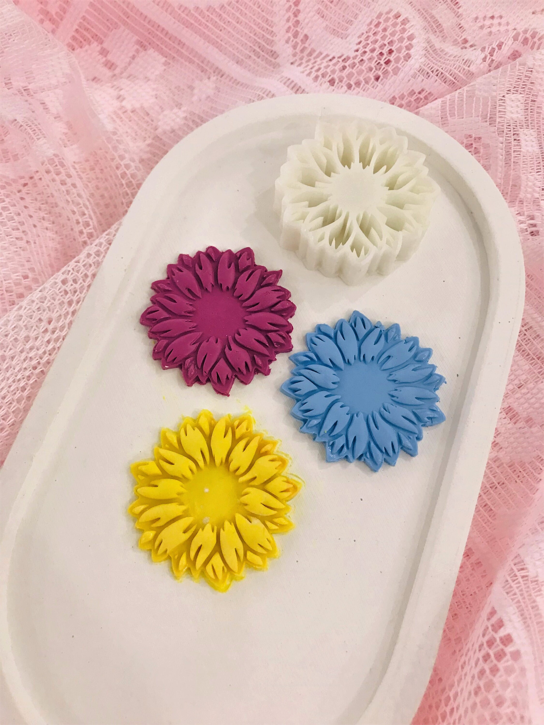 Sunflower Daisy STL File for 3D Printing, Polymer Clay Cutter Stl File ...