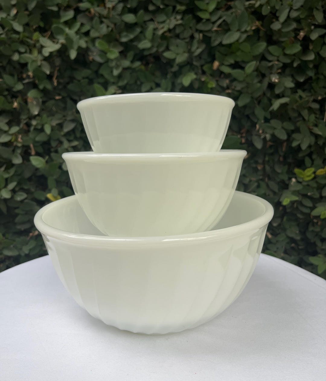 Fire King Swirl Mixing Bowl Set of 3 in White - Etsy