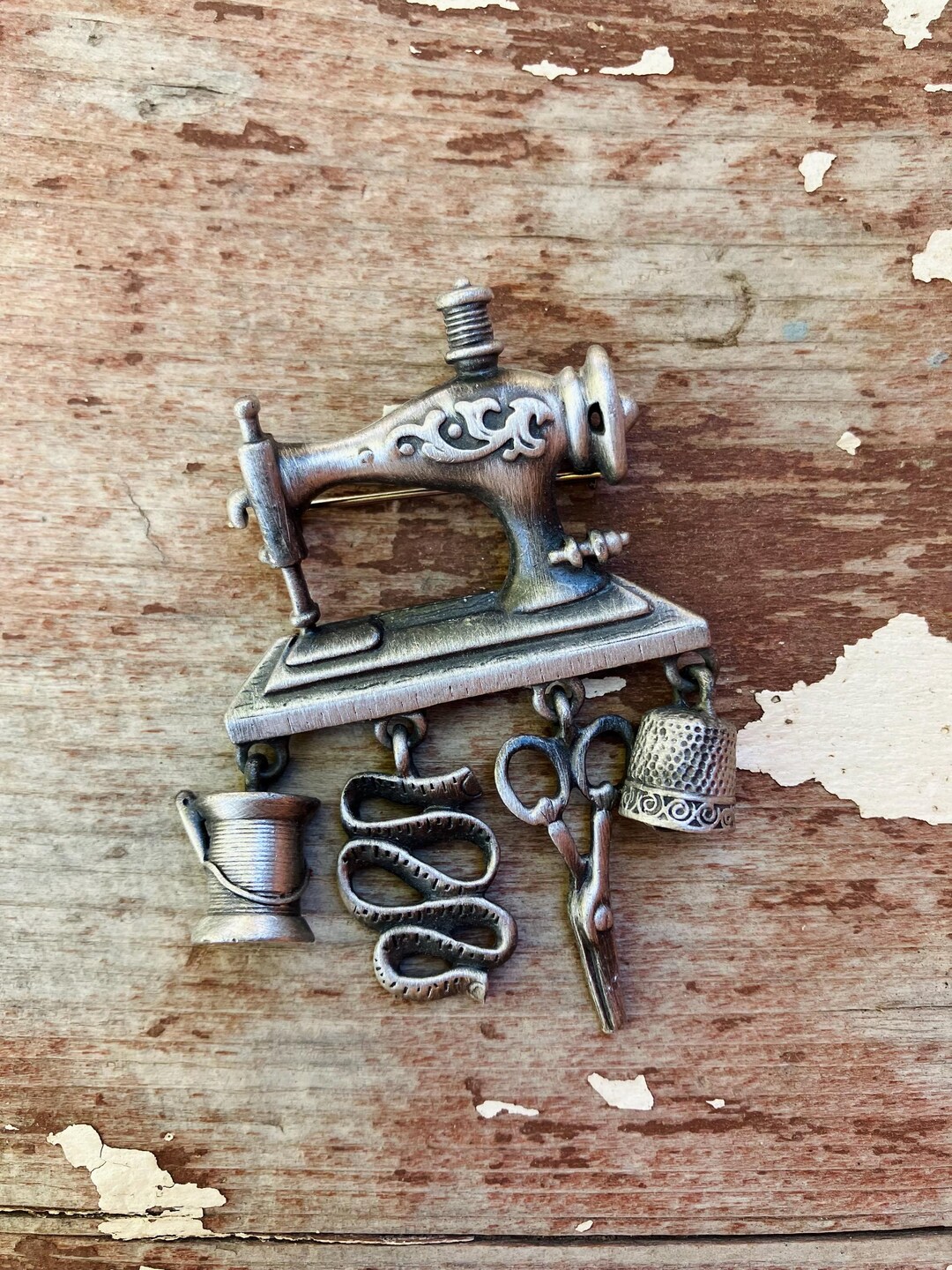 Vintage Danecraft Pewter Sewing Machine Brooch With Charms Sewer Crafty ...