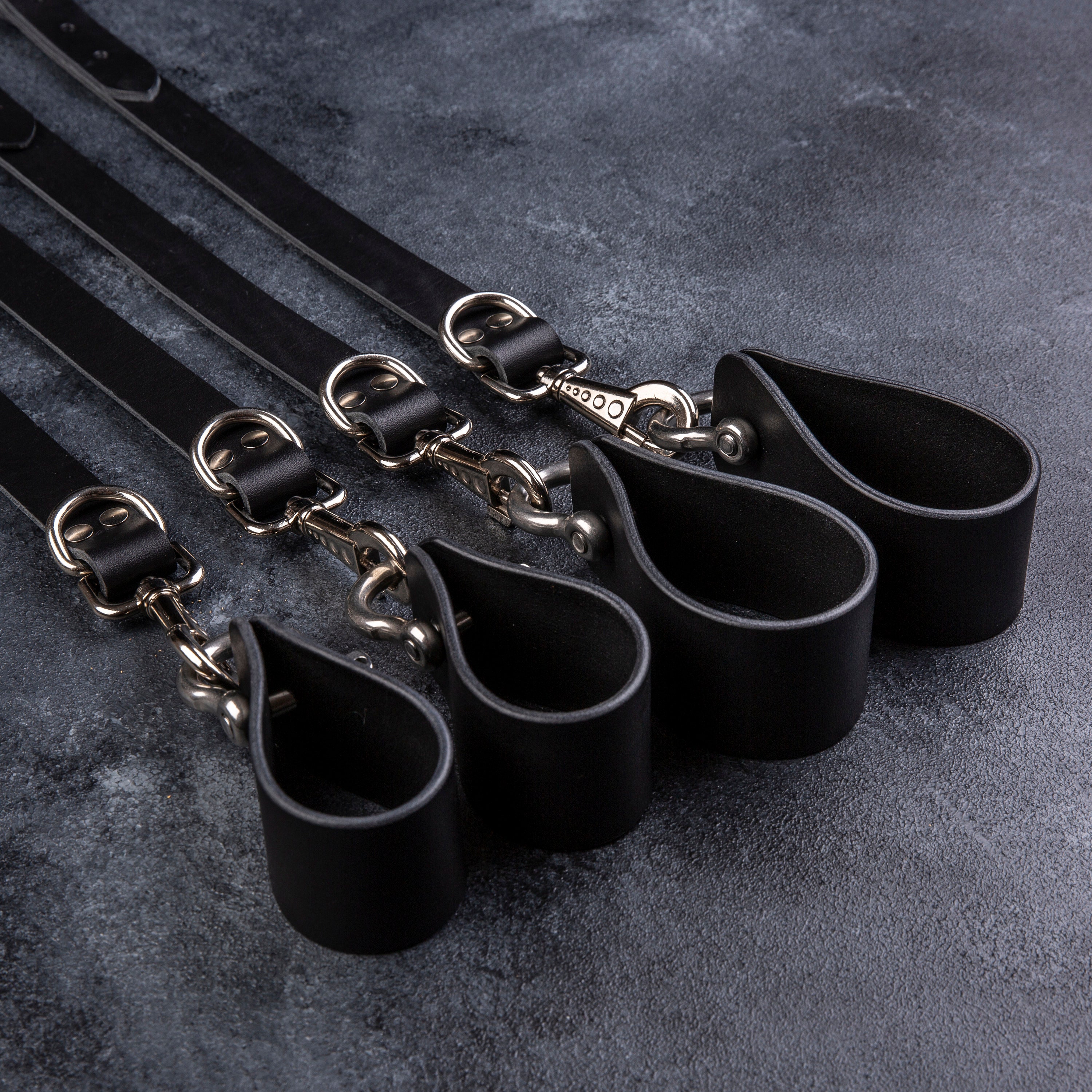 Robust Bed Four Straps or Cuffs Options for Bed Restraints Hardware ...