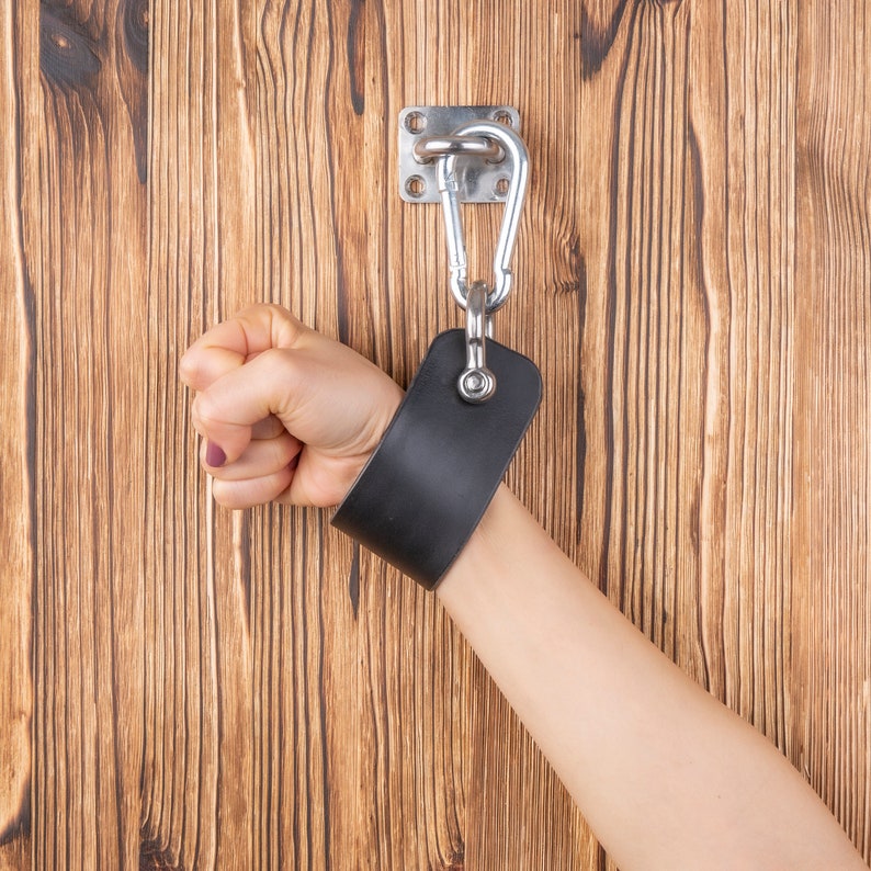 Heavy Duty Leather Shackles, Different Color Options, for Wrist. - Etsy