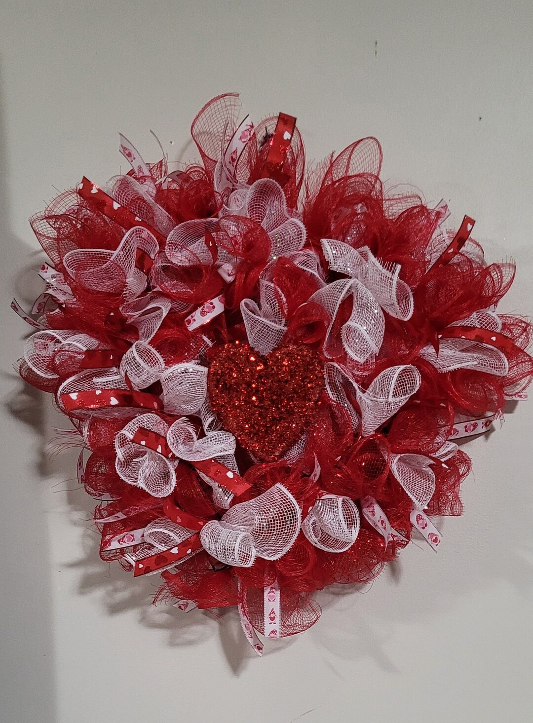 Valentine's Day Wreath, Classy Holiday Colorful Wreath, a Way to Show ...