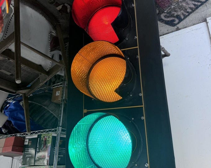 VINTAGE EAGLE DURASIG Traffic Light Red Green Yellow Complete W ...