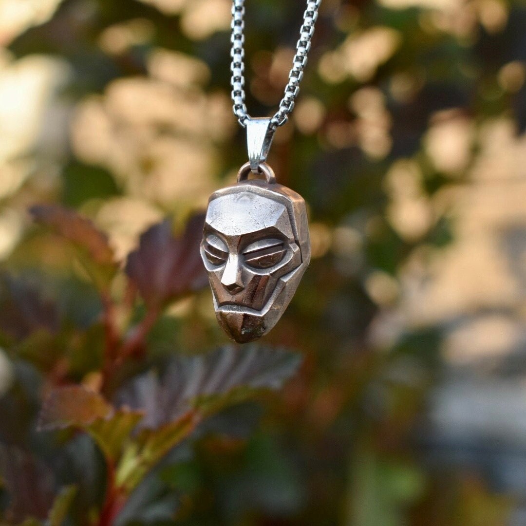 Sea of Thieves Inspired Reaper Mask Pendant Necklace on Chain, Cast in ...