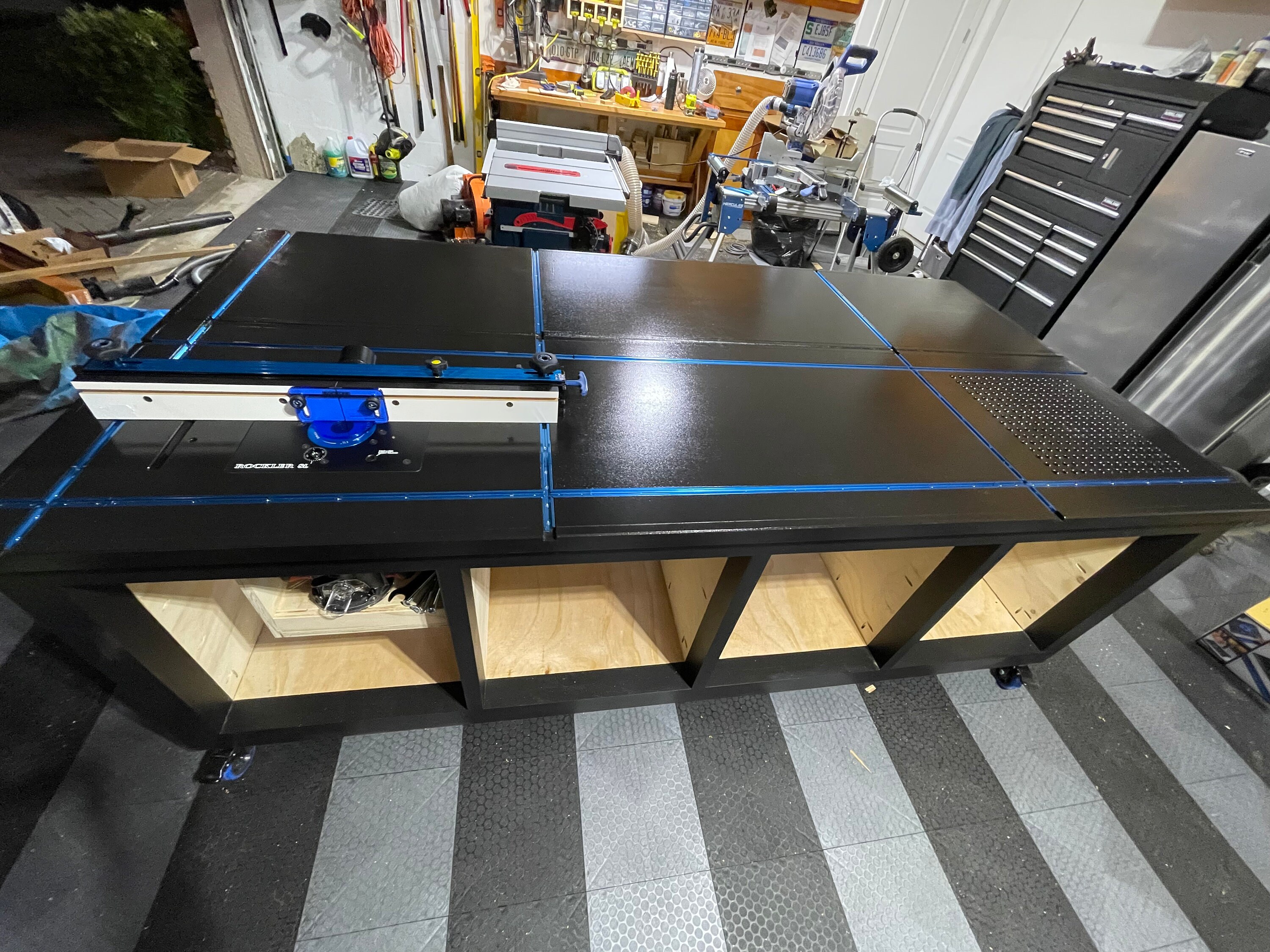 Rolling Workbench/assembly Table Plans: Folding Top, Router & Downdraft ...