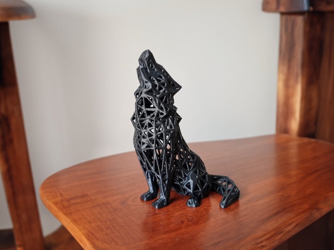 Voronoi Wolf Statue / Wild Animal Sculpture / Geometric Beast / Lupus ...