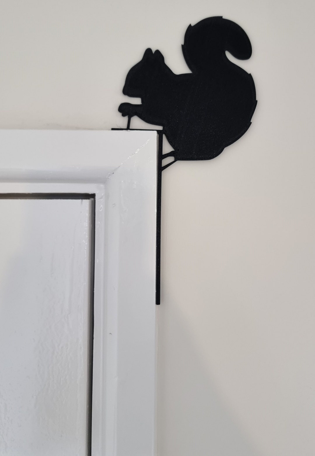 Squirrel Sitting Door Topper Decoration | Wild Animal Perching Decor ...