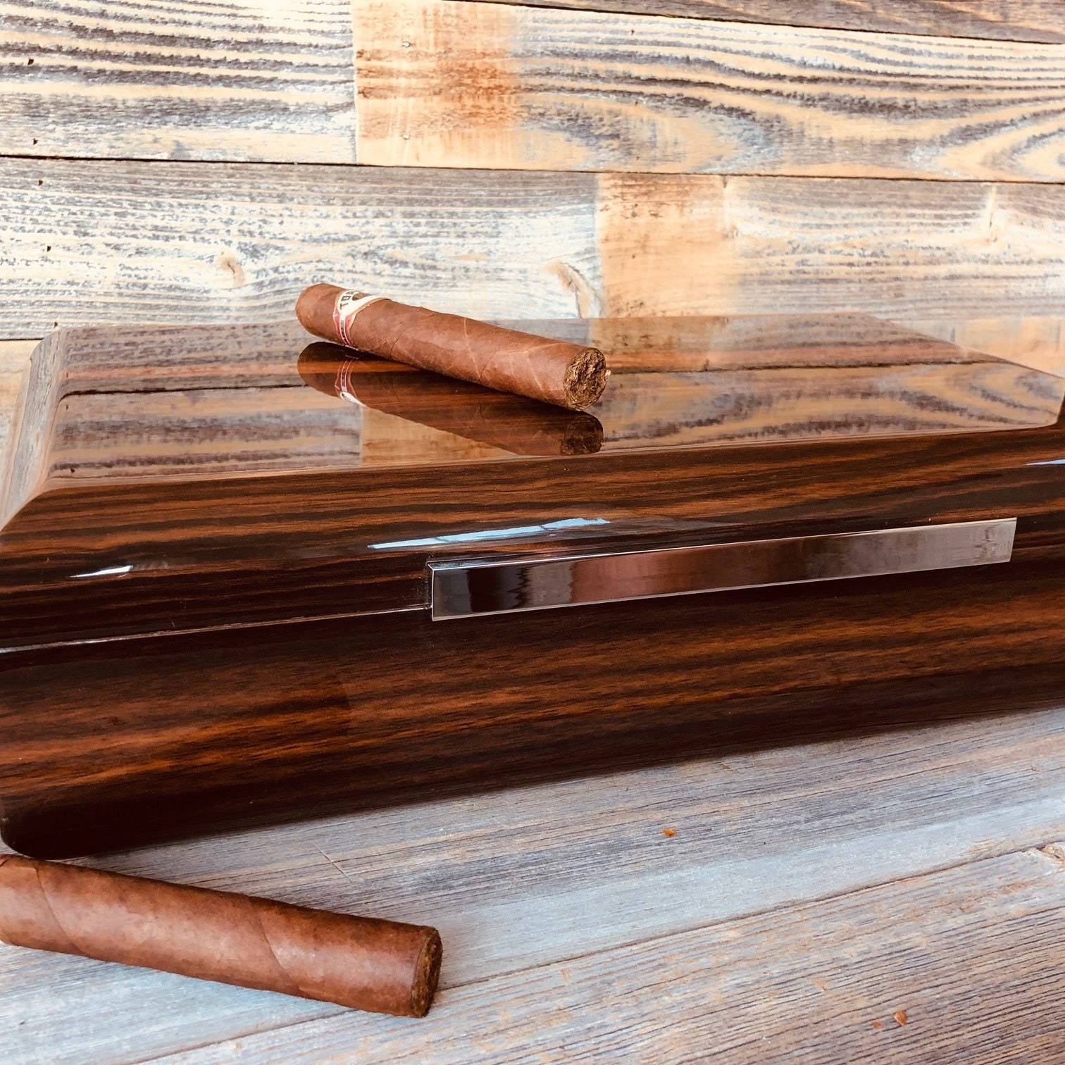 Ultimate Humidor: Stylish Humidor, Cigar Storage, Cigar Box, Cigar ...