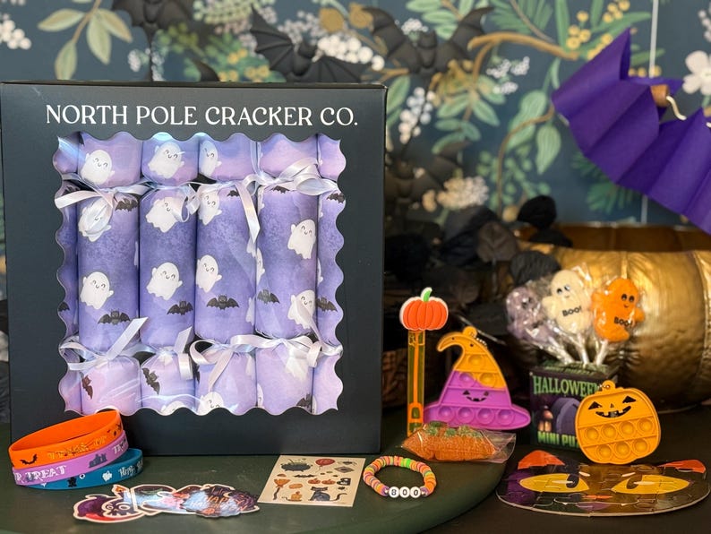 Boo in Blue Halloween Classic Crackers - Spooky Party Favors With ...