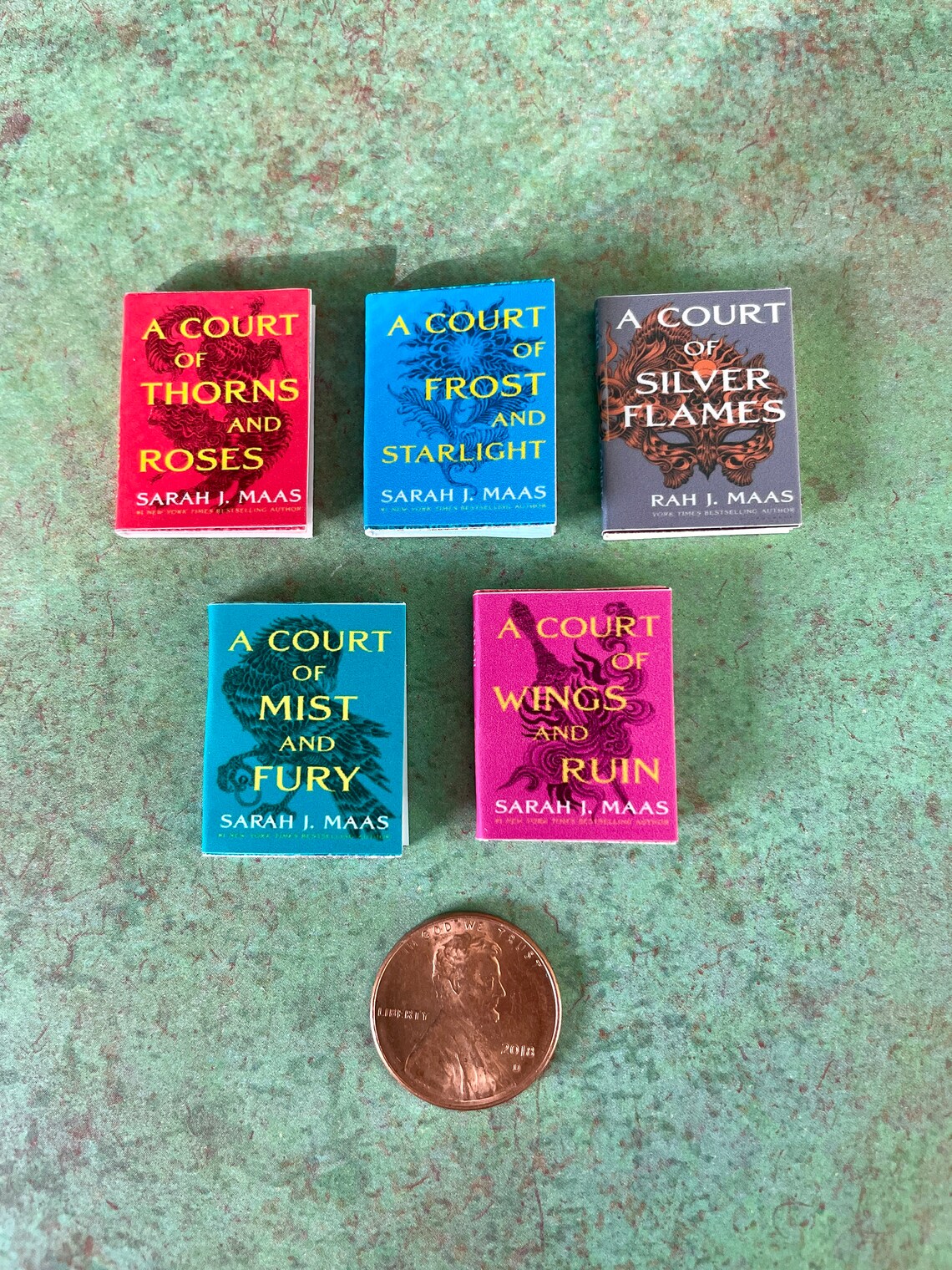 A Court of Thorn and Roses Mini Books Series, 5 Mini Books, Scale 1:12 ...
