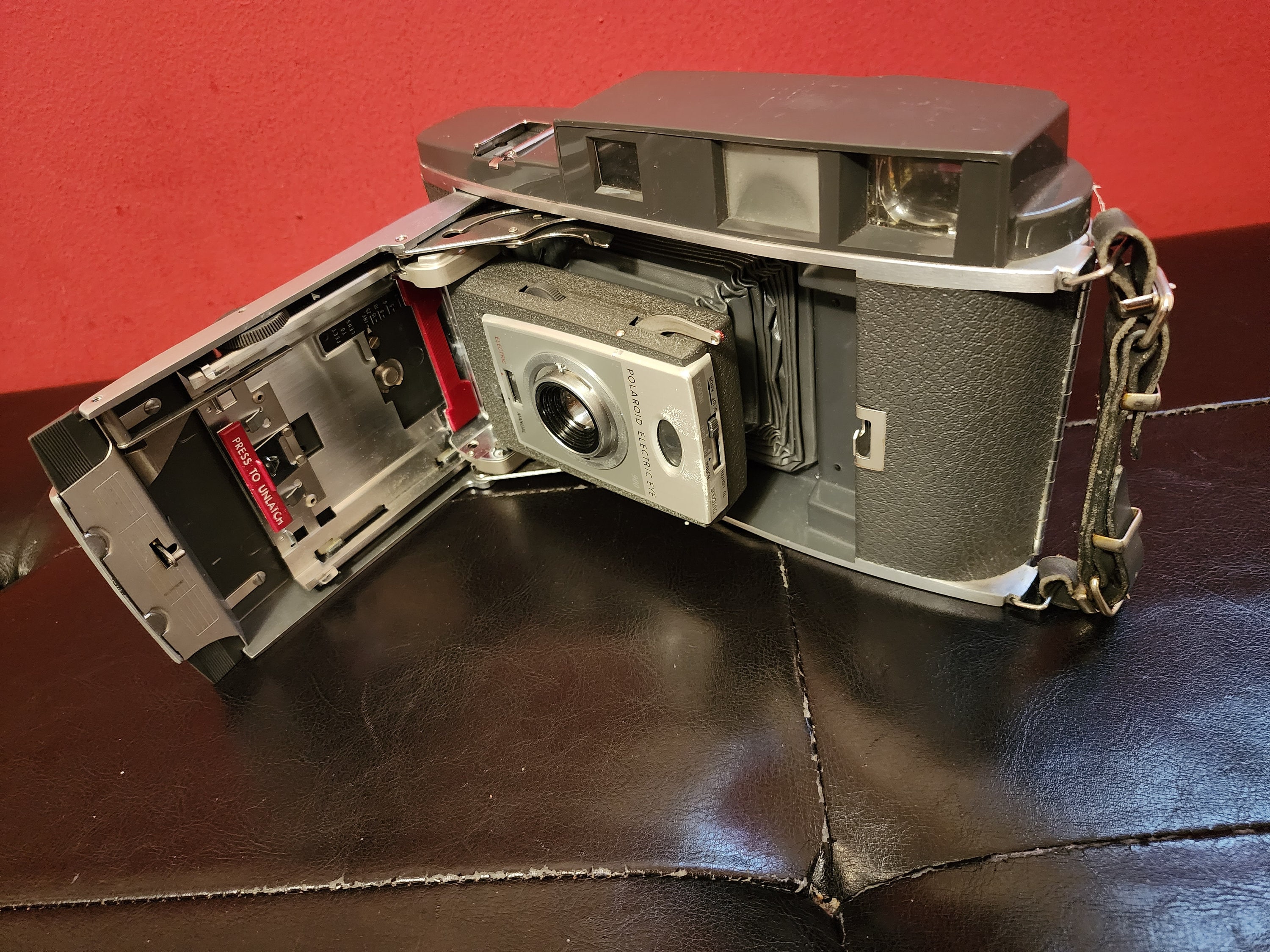 POLAROID Model 900 Electric Eye Land Camera Kit Leather Case ...