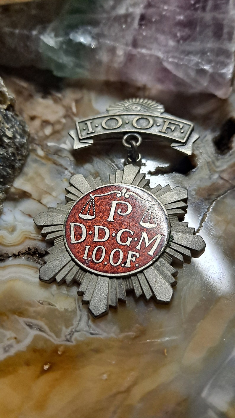 Antique ODD FELLOWS IOOF "district Deputy Grand Master" Uniform Medal ...