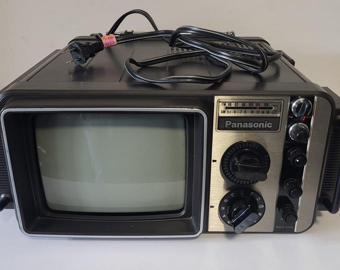 Vintage 1979 Panasonic TR-717R Solid State Tv/radio. Tested and It ...