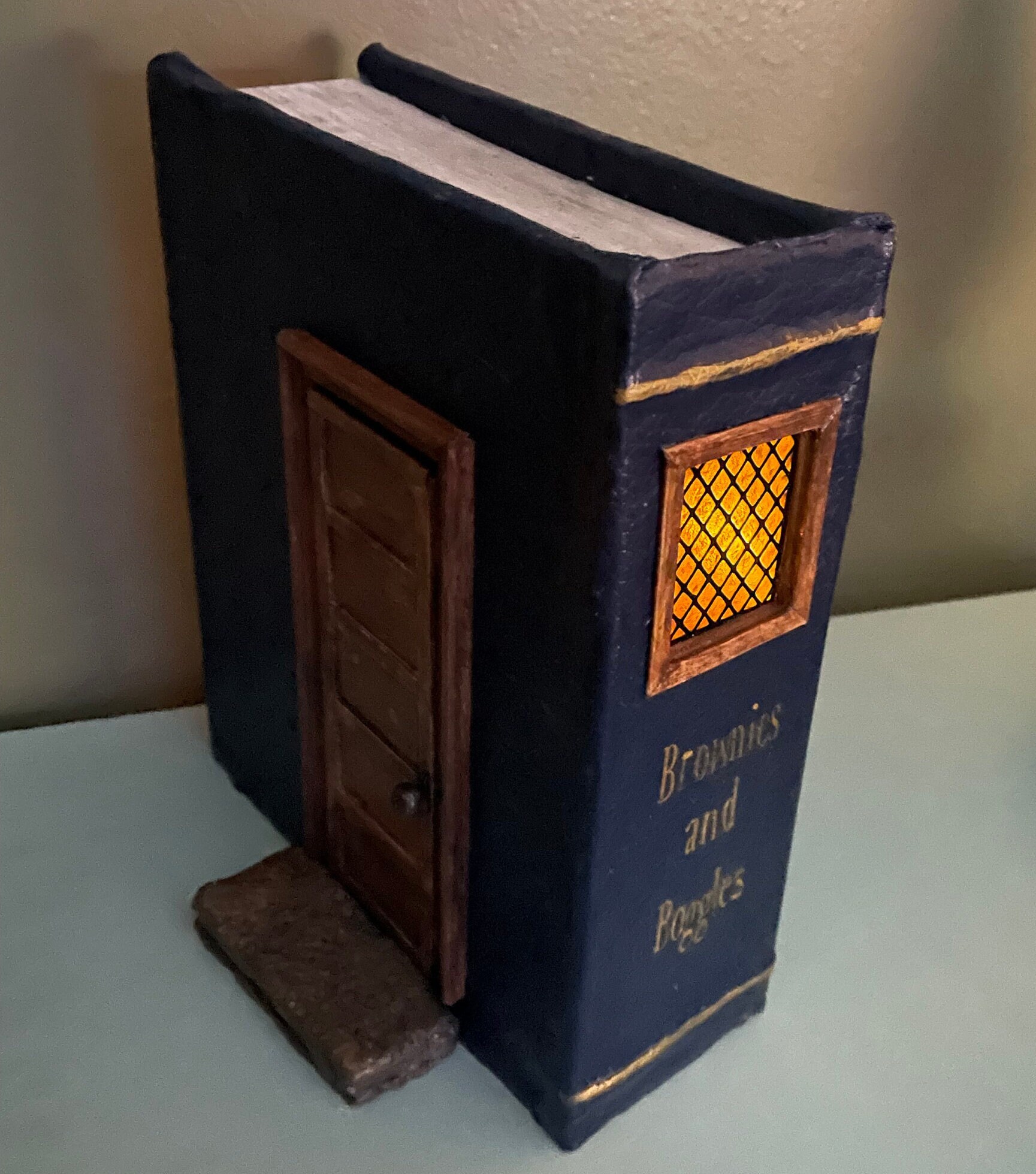 Book Nook, Bookshelf Insert, Dollhouse, Handmade Miniatures - Etsy