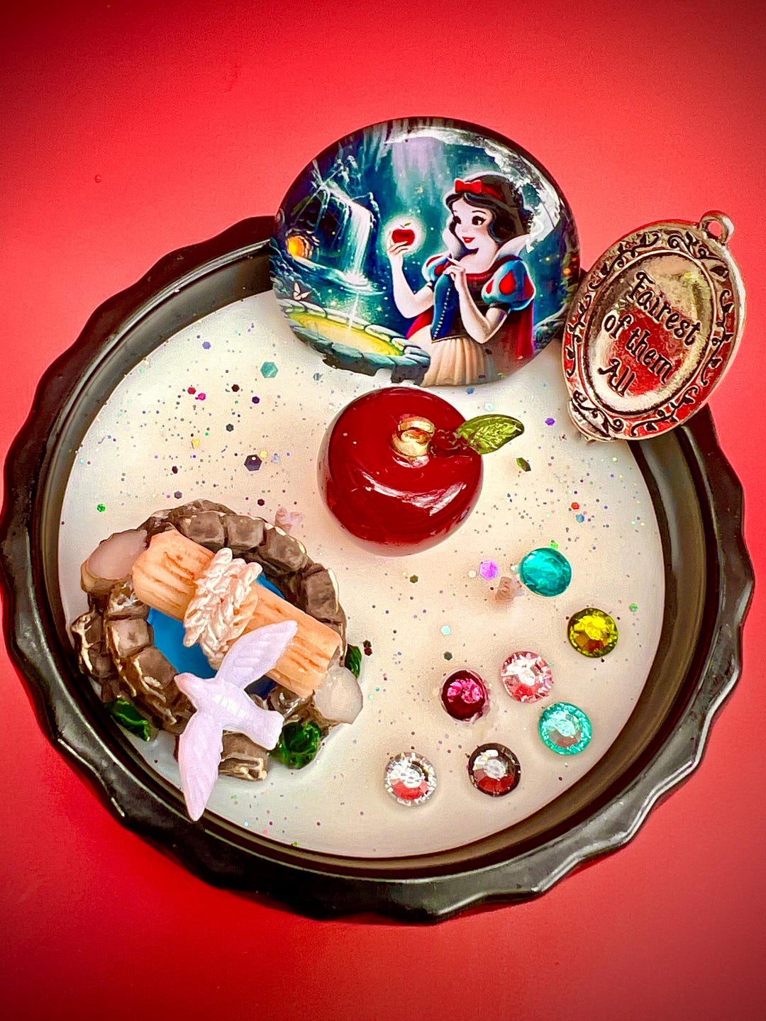 Snow White Themed Candle - Etsy