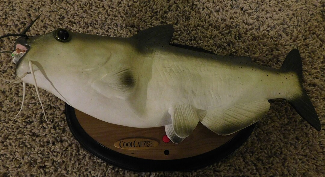 23-1358 Vintage Gemmy Cool Catfish Cat Fish Animated Motion Detected ...