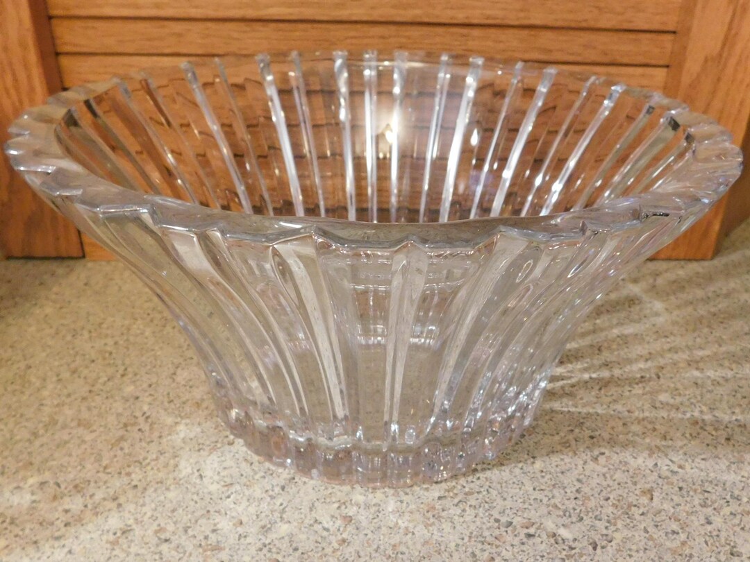 24-758 Vintage Retro Fan Shaped Sides 4 Quart Glass Serving Bowl ...