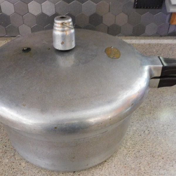 Presto Vintage Pressure Cooker - Etsy