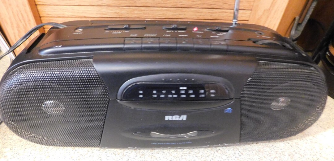 24-997 Vintage Retro RCA RP7710B AM FM Radio Cassette Player Boombox ...