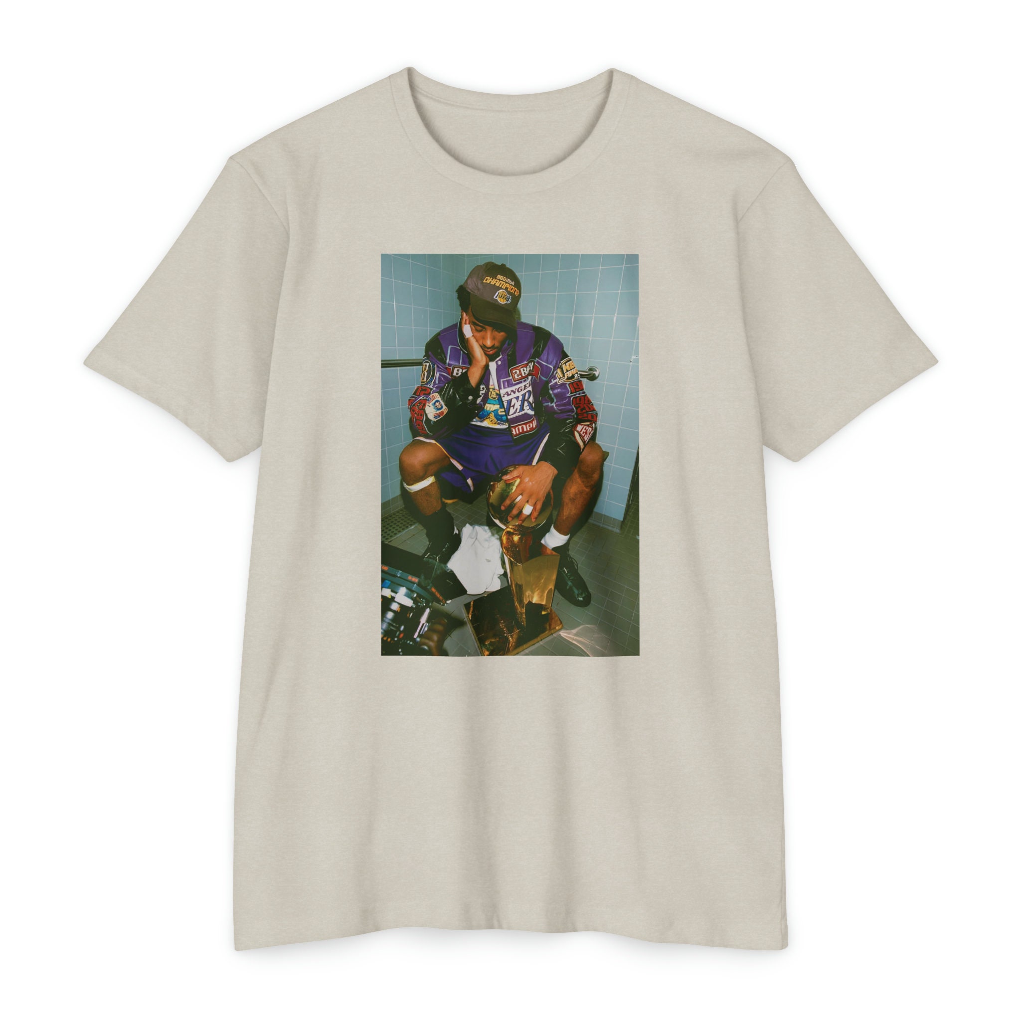 Kobe Bryant Mamba T-shirt Iconic Trophy Photo - Etsy