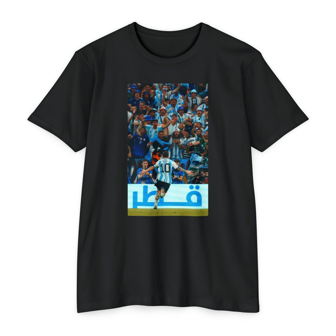 Lionel Messi Iconic World Cup Photo T-shirt - Etsy