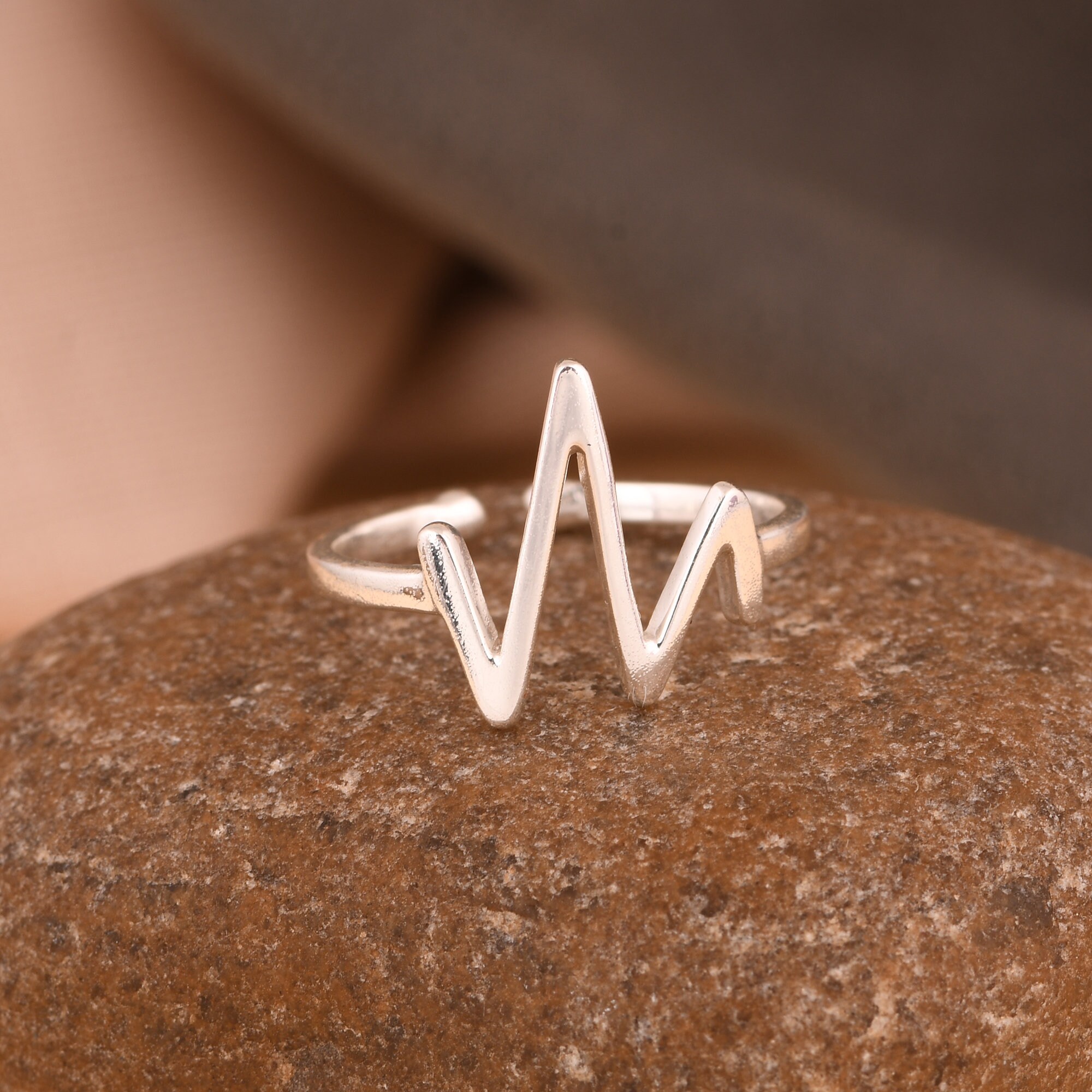 Heartbeat Ring Lifeline Pulse Ring Minimalist Heartbeat Ring Minimal ...