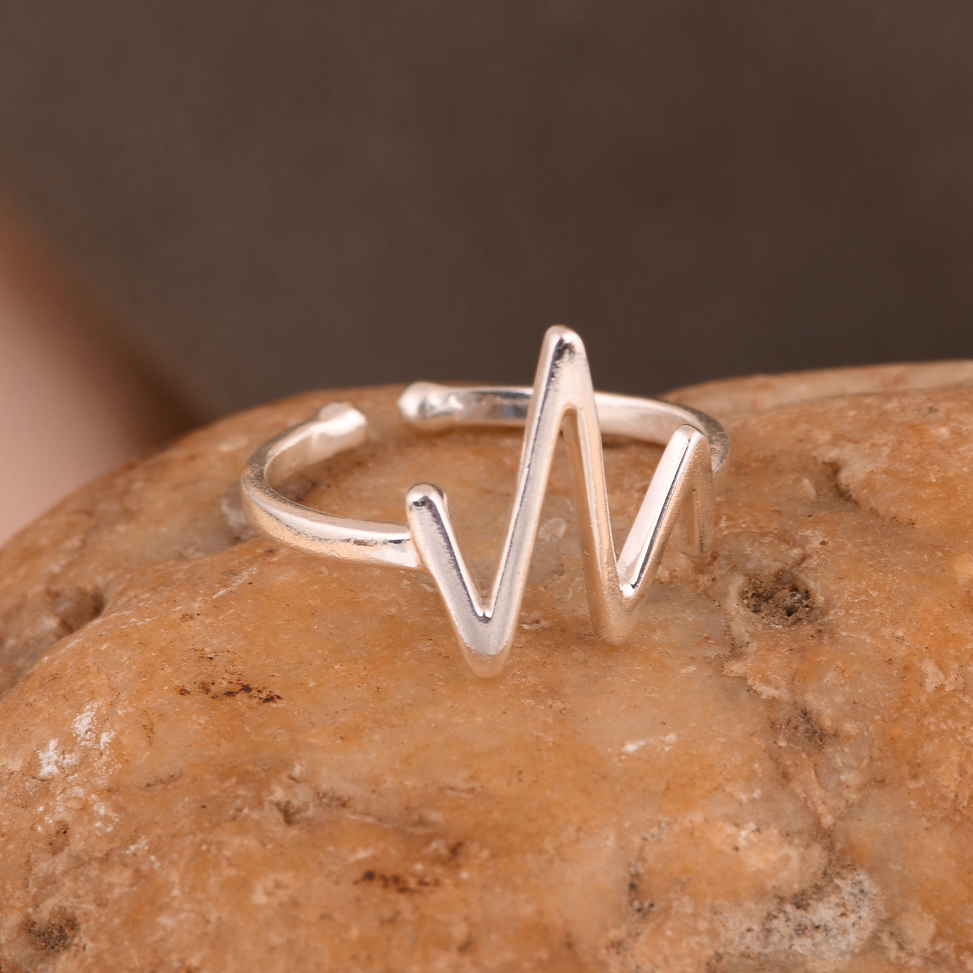 Heartbeat Ring Lifeline Pulse Ring Minimalist Heartbeat Ring Minimal ...