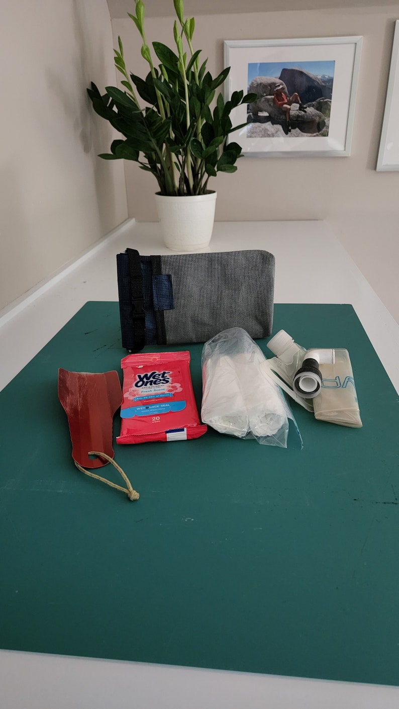 NEW STOCK Ultralight Poop Kit/ Backcountry Toiletry Organizer Organize ...