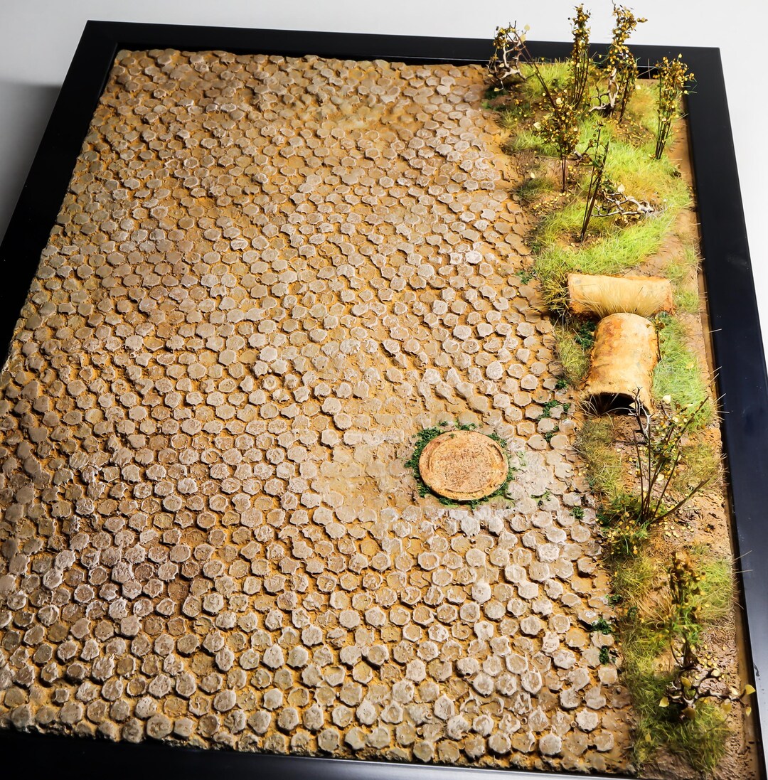 1/35 Hexagonal Paved Street Diorama Base With Rusty Oil Drums and ...