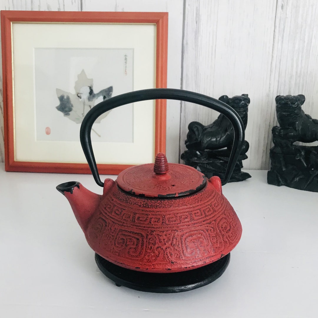 Red Japanese Kettle Cast Iron Teapot, Tetsubin Porcupine Decorated ...