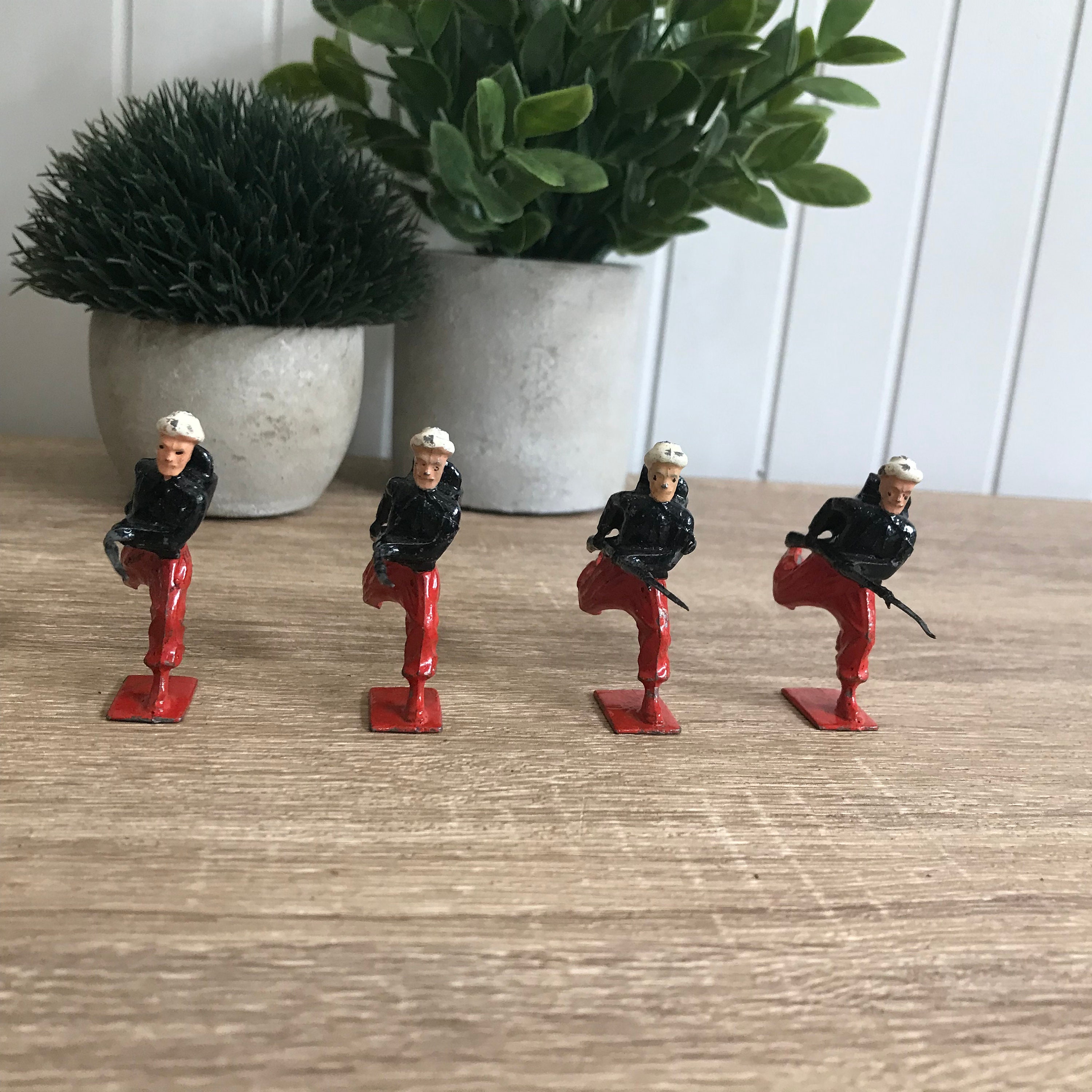 Vintage Lead Soldiers Toy, Persian Lead Soldiers Britains LTD ...