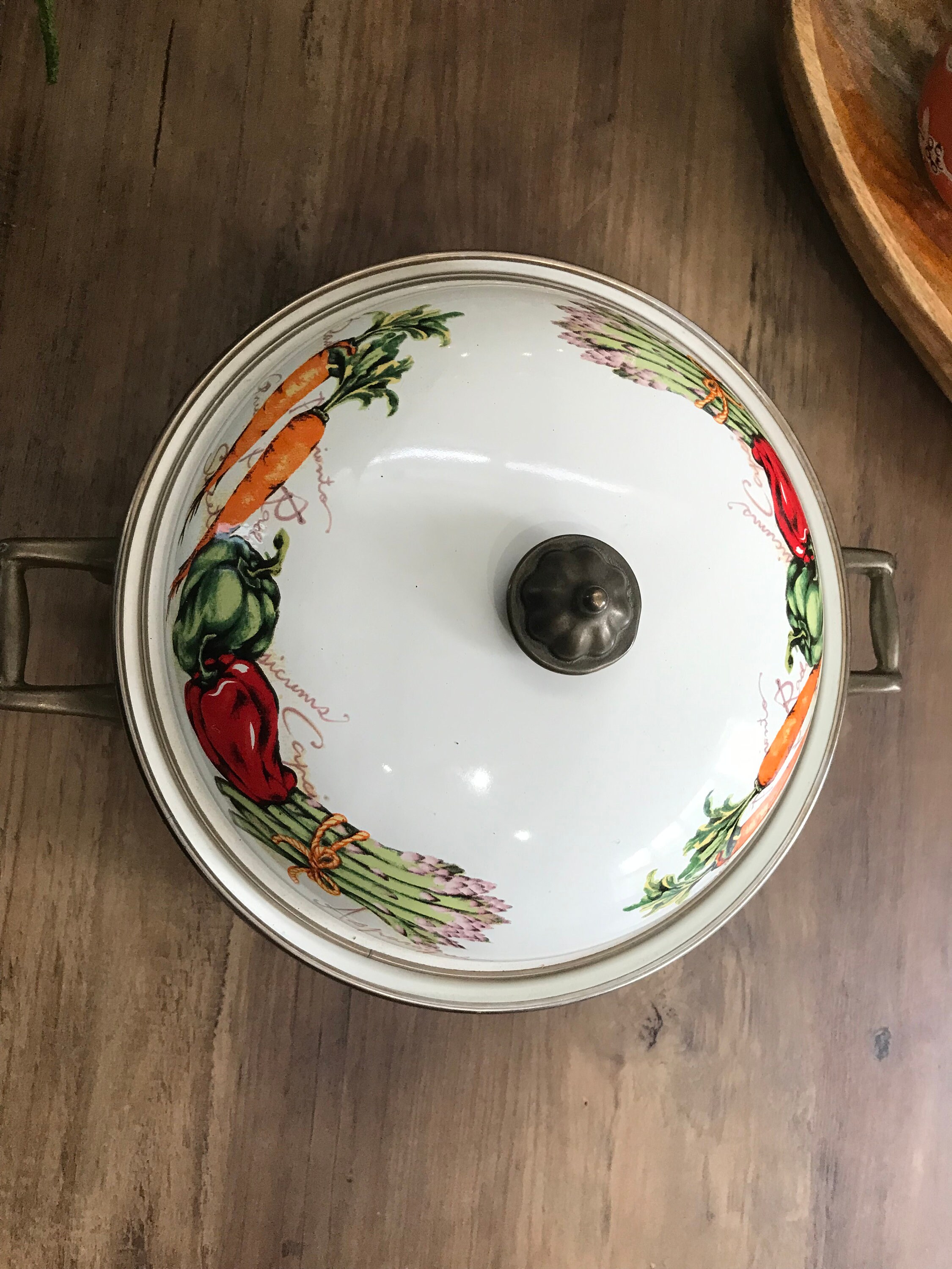 Vintage Enameled Cookware-lincoware Pot With Lid Regency Club Farmers ...