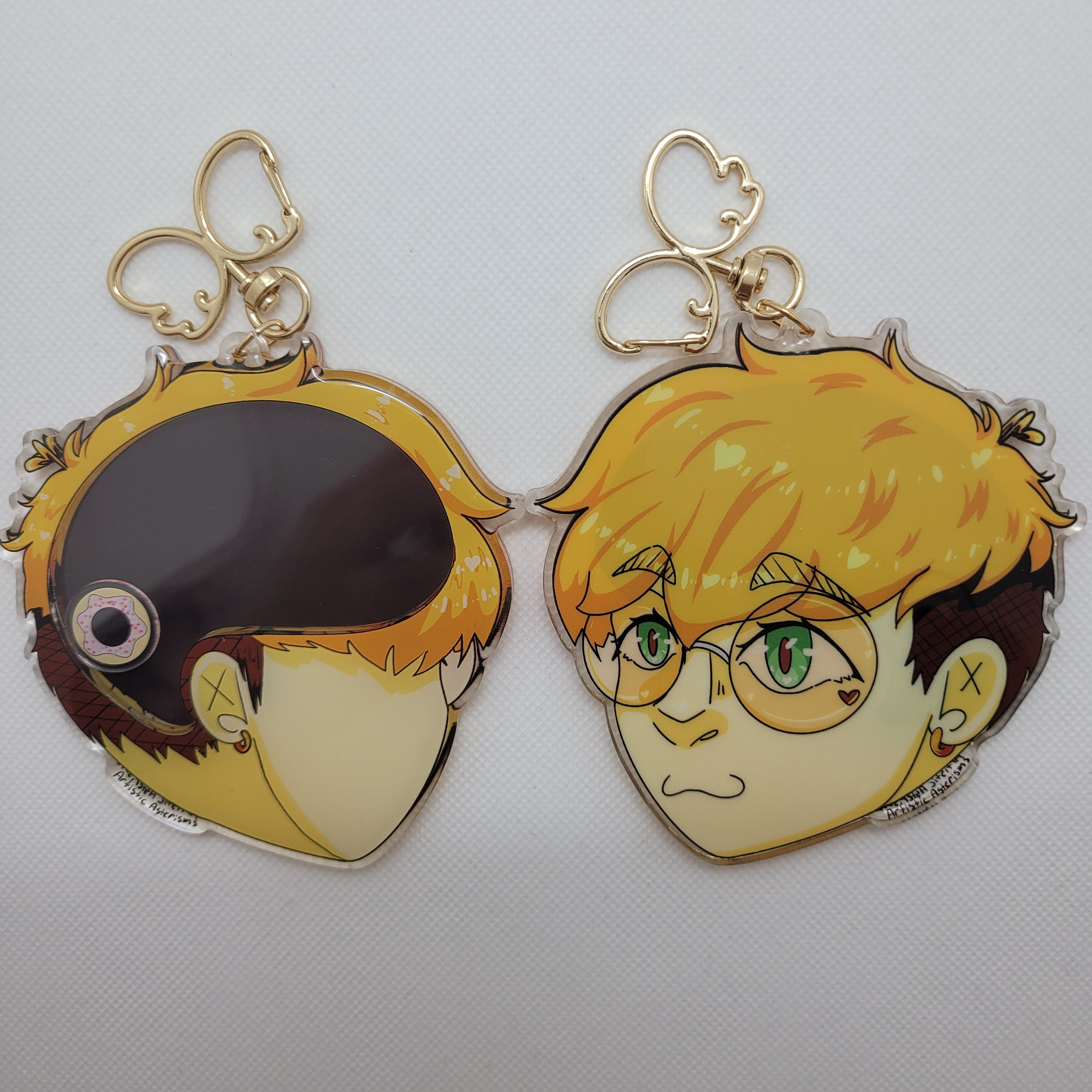 IN STOCK Vash the Stampede Shaker Charm Keychain Trigun Stampede - Etsy