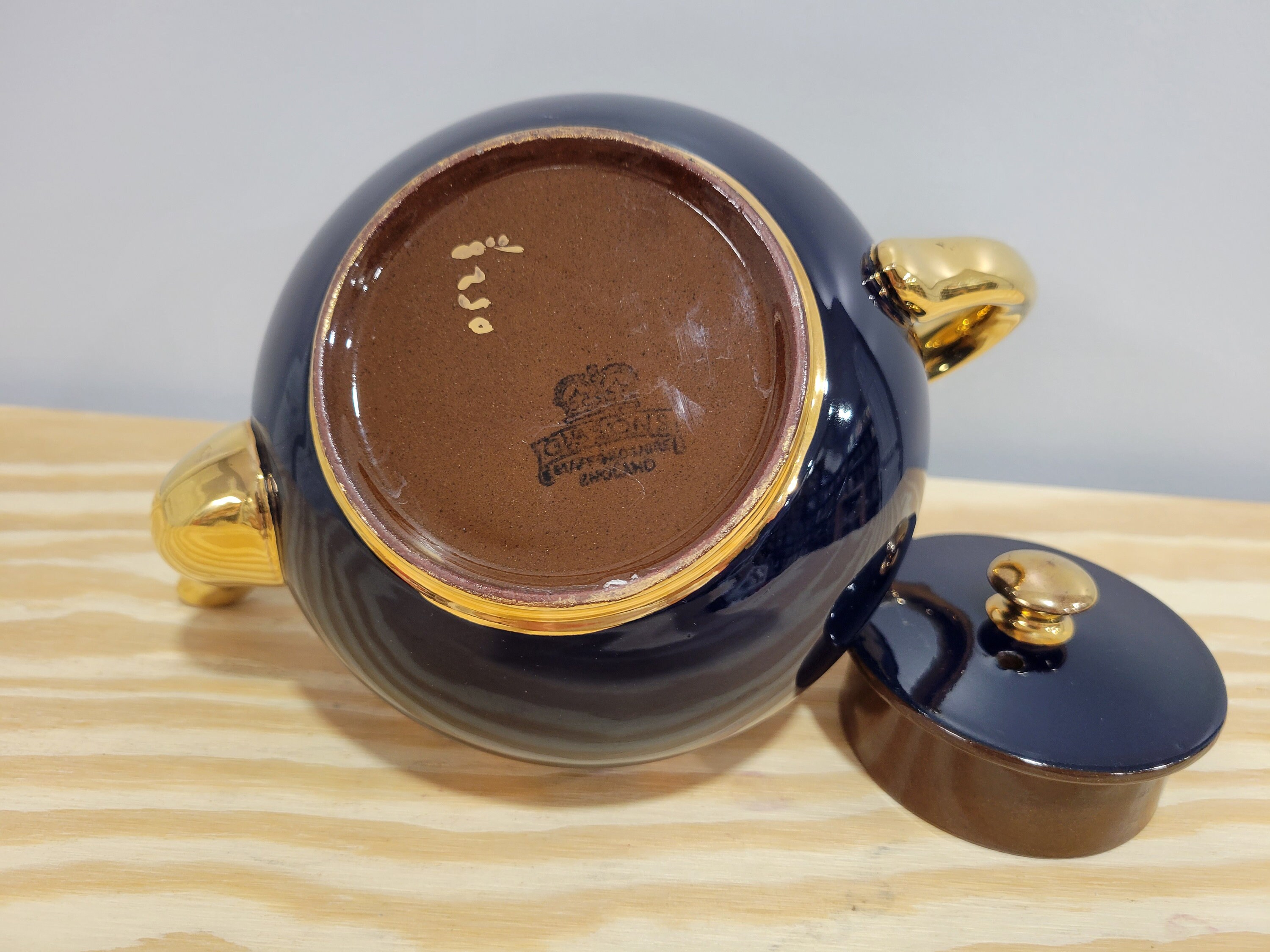 Gibson Staffordshire Cobalt Blue With Gold Moroccan Floral Motif Teapot ...