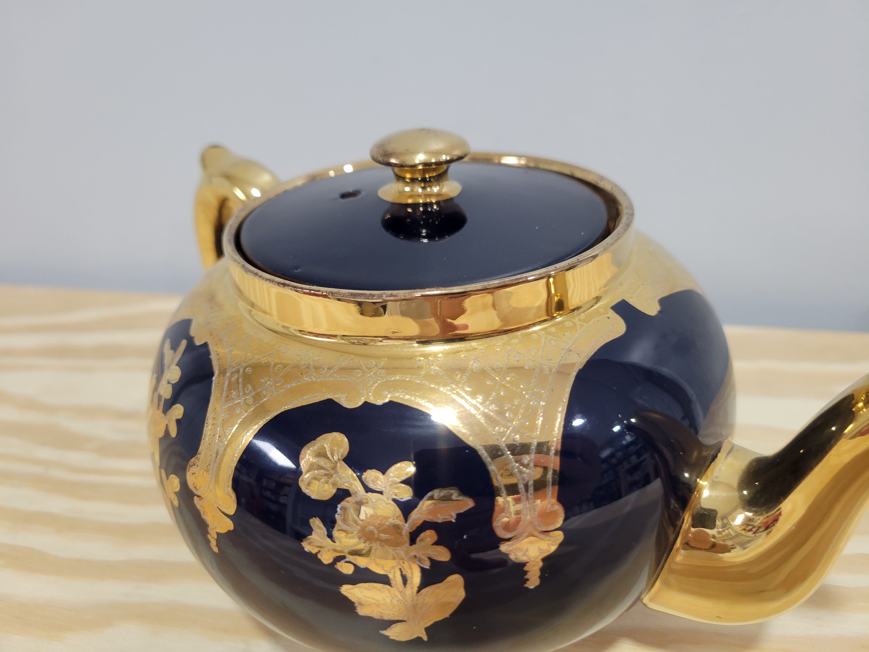 Gibson Staffordshire Cobalt Blue With Gold Moroccan Floral Motif Teapot ...