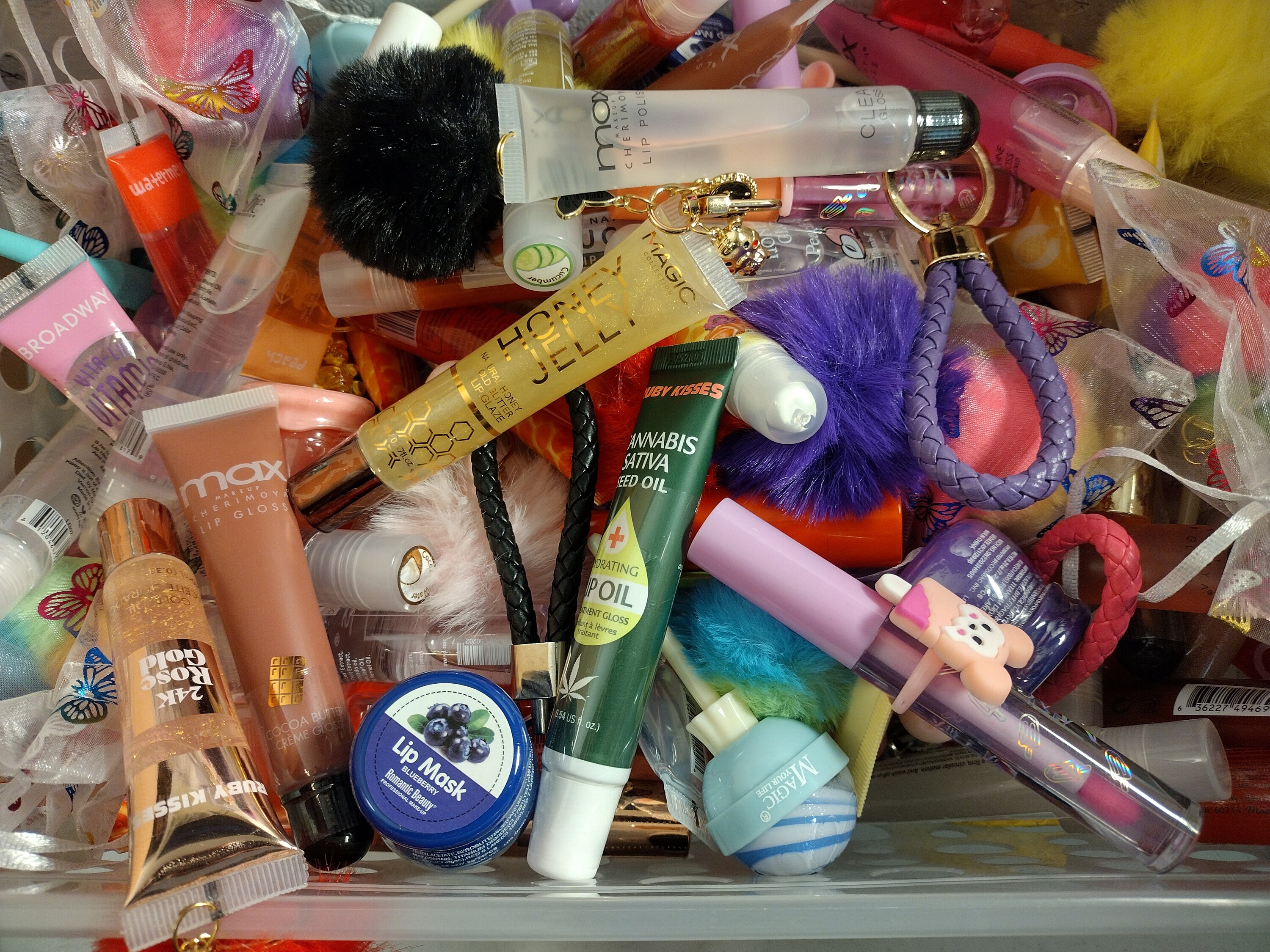 Mystery Lucky Lip Gloss Scoops Goodie Grab Bags Lip Gloss and Keychain ...