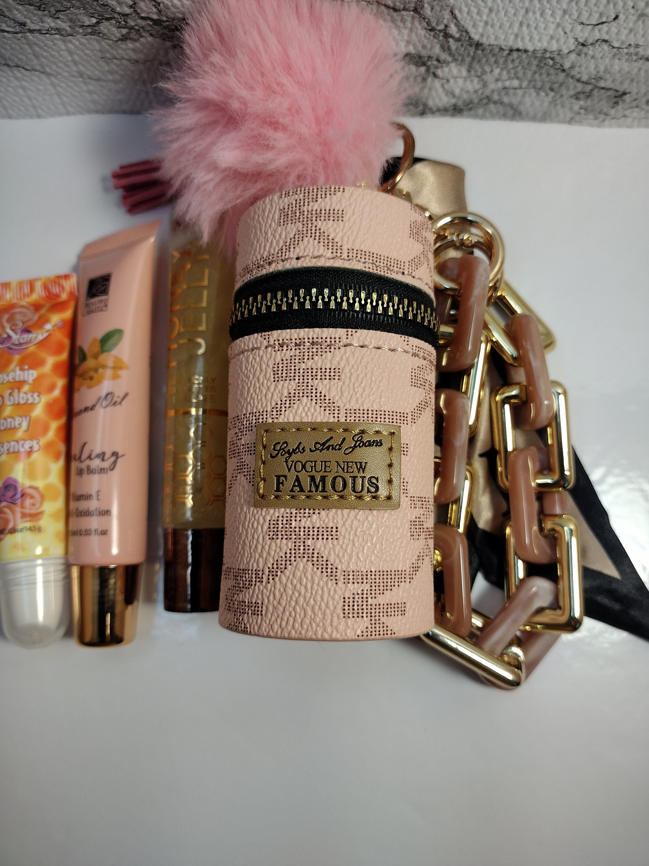 NEW Luxury Lipstick Holder Bucket Keychain fashion Beautiful Design ...