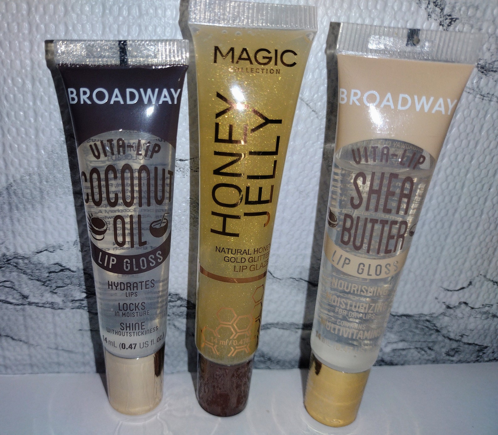 Luxury Windmill Bucket Lipstick Holder Keychain Great Gift Pom Pom ...