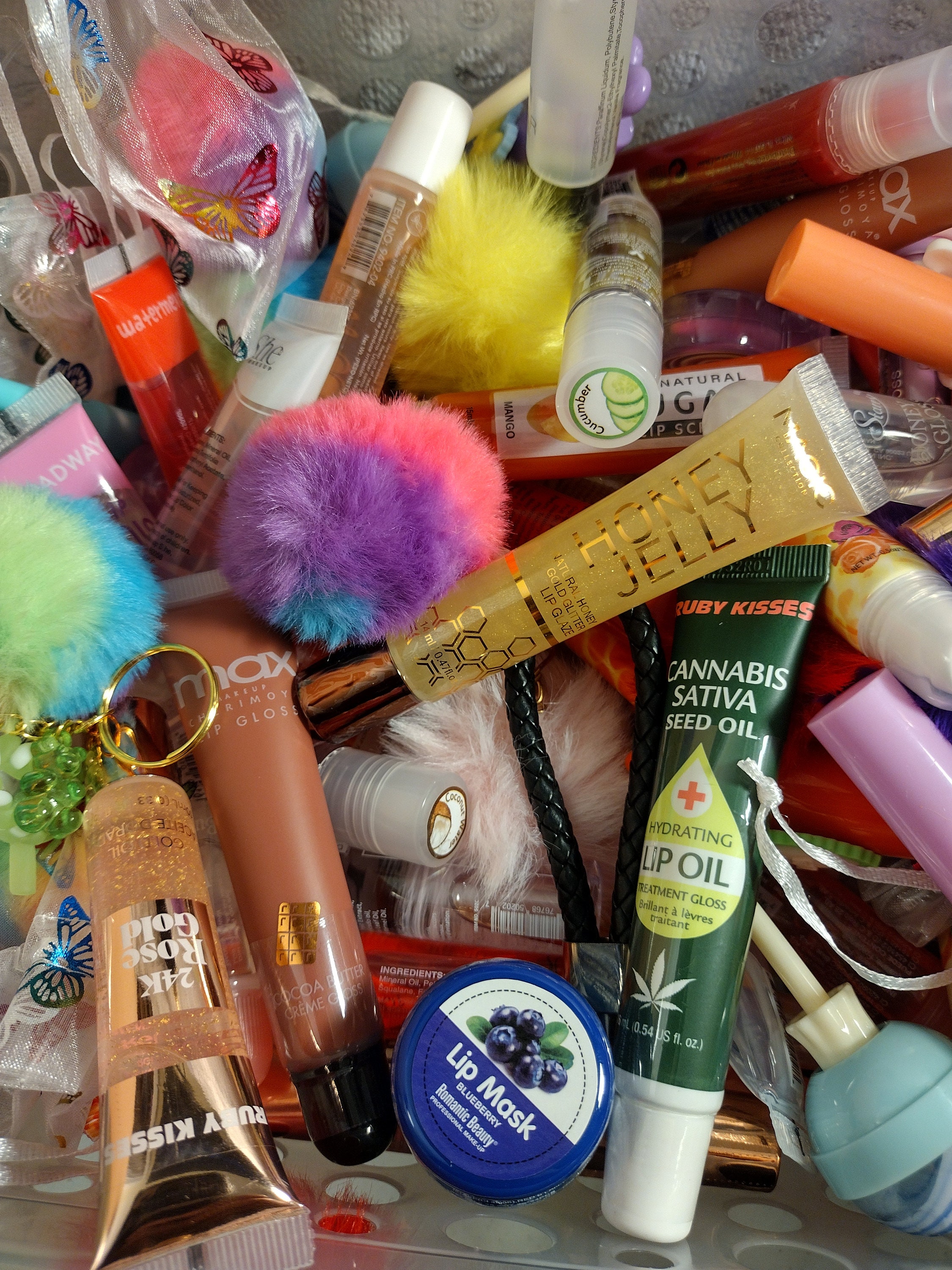 Mystery Lucky Lip Gloss Scoops Goodie Grab Bags Lip Gloss and Keychain ...