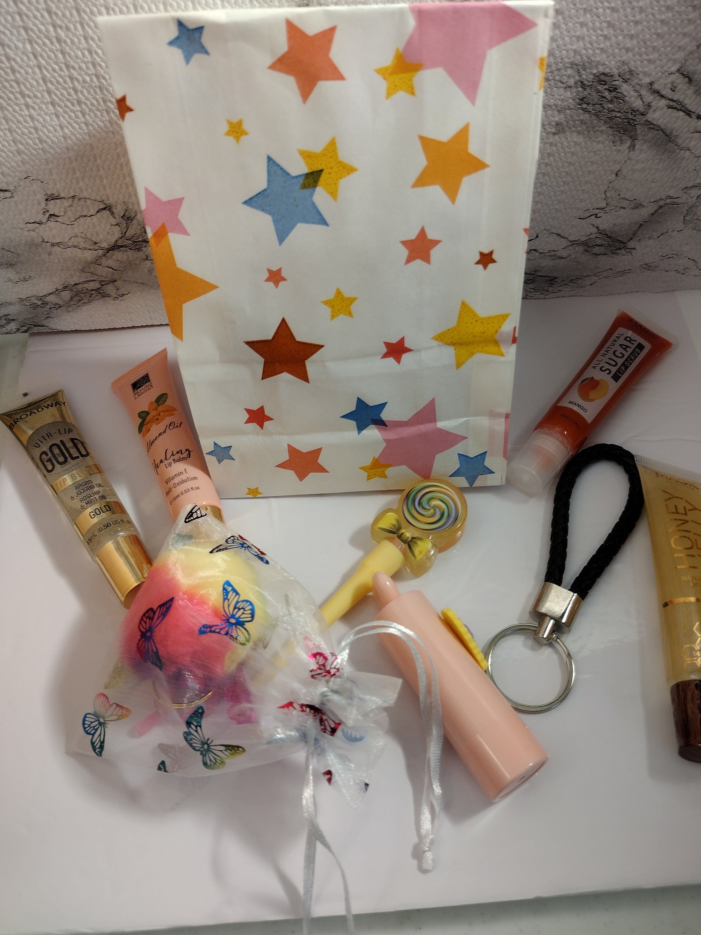 Mystery Lucky Lip Gloss Scoops Goodie Grab Bags Lip Gloss and Keychain ...