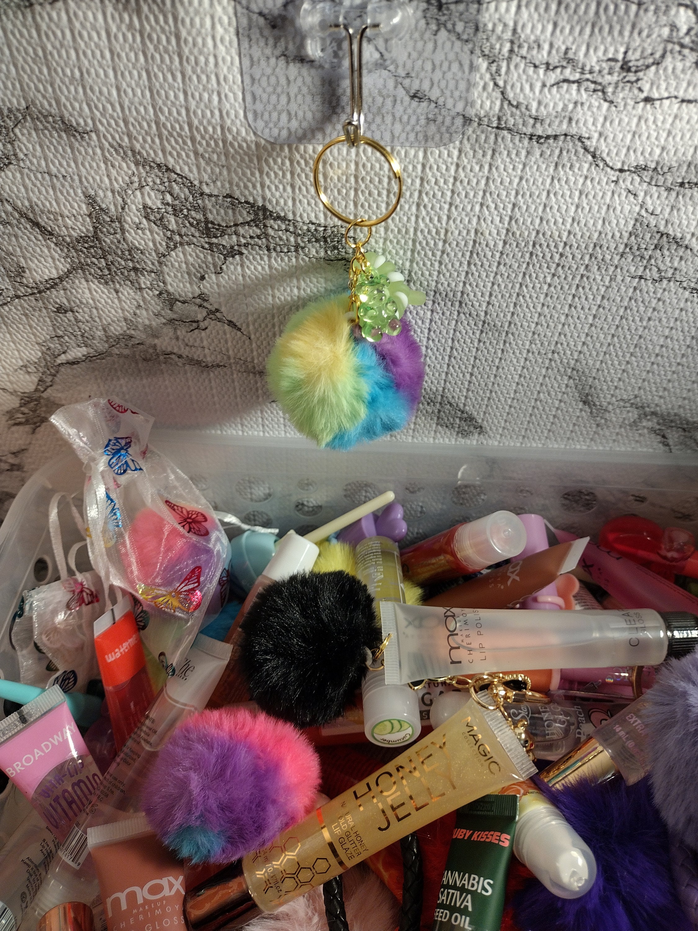 Mystery Lucky Lip Gloss Scoops Goodie Grab Bags Lip Gloss and Keychain ...