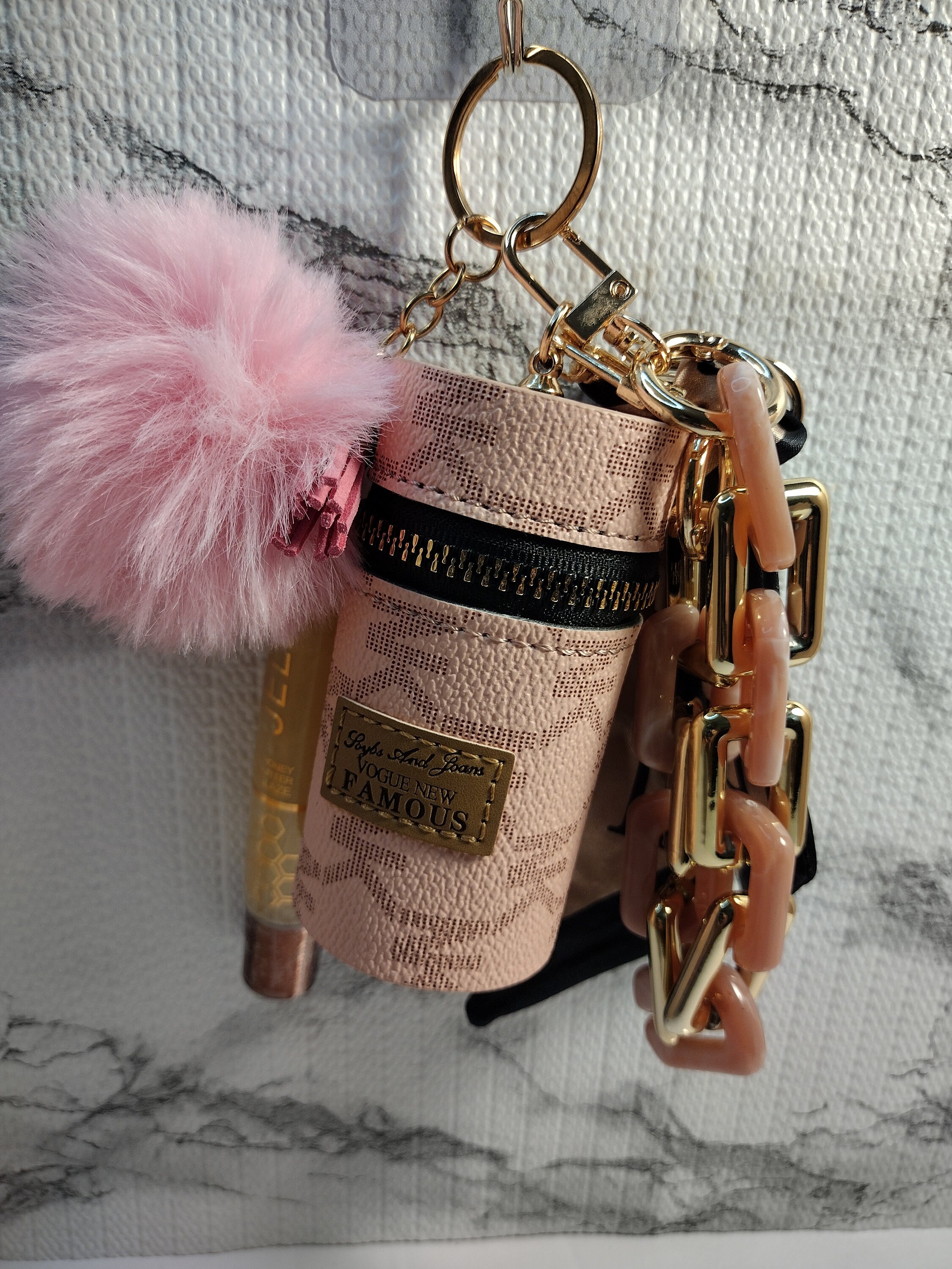 NEW Luxury Lipstick Holder Bucket Keychain fashion Beautiful Design ...