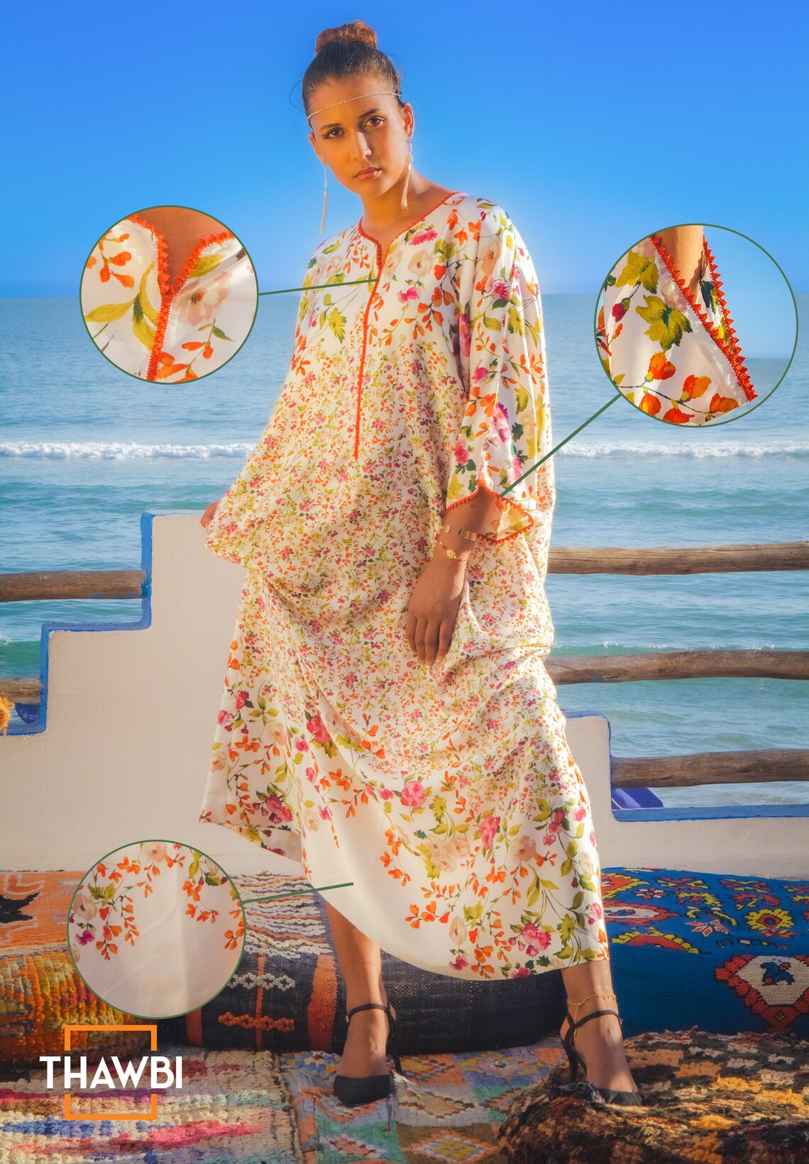 Robe Marocaine Avec Un Imprimé Floral - Djellaba Faite à La Main Avec ...