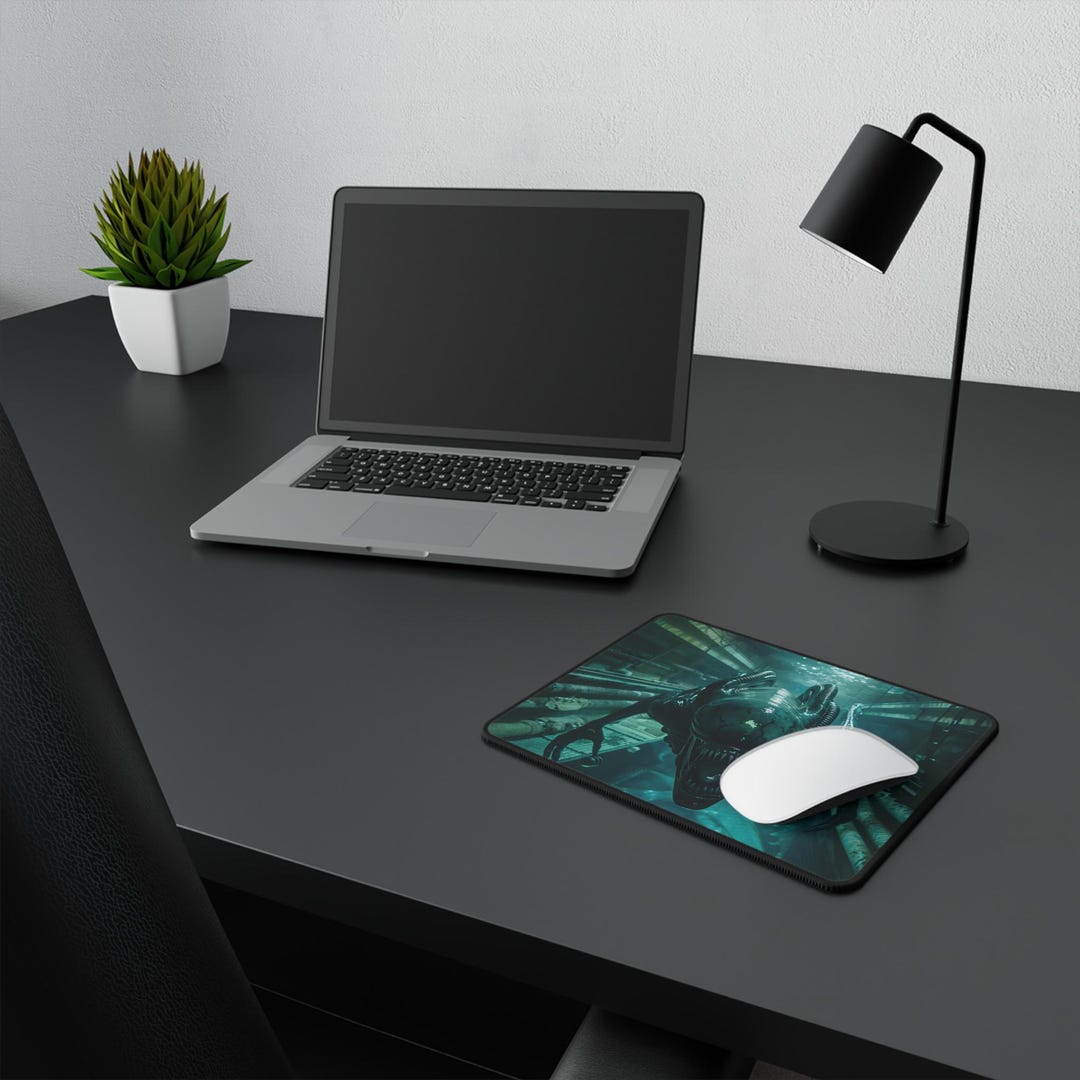 Alien Xenomorph Gaming Mouse Pad, Sci-fi Alien Mouse Mat, Non-slip Desk ...