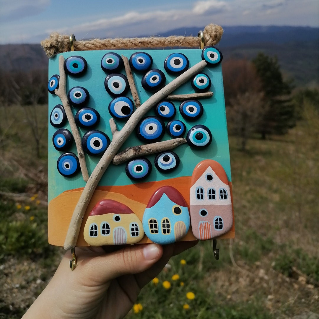 Pebble Key Art Ot Necklace Organizer, Pebble Art Picture and Wall Key ...