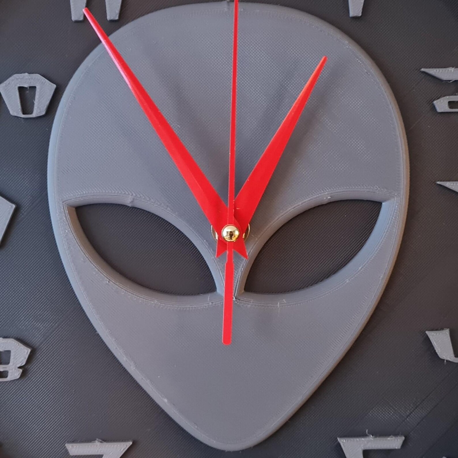 Grey Alien Head Wall Clock - Dodge Designs 3D Print - Etsy