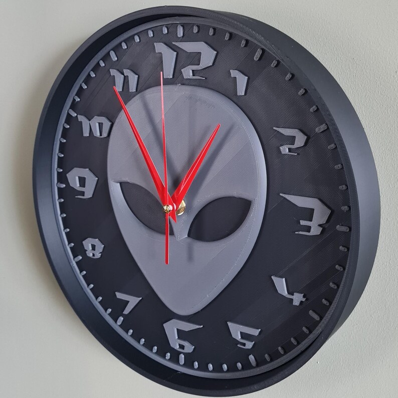Grey Alien Head Wall Clock - Dodge Designs 3D Print - Etsy